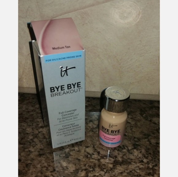 it cosmetics | Makeup | It Cosmetics Bye Bye Breakout Full Coverage ...